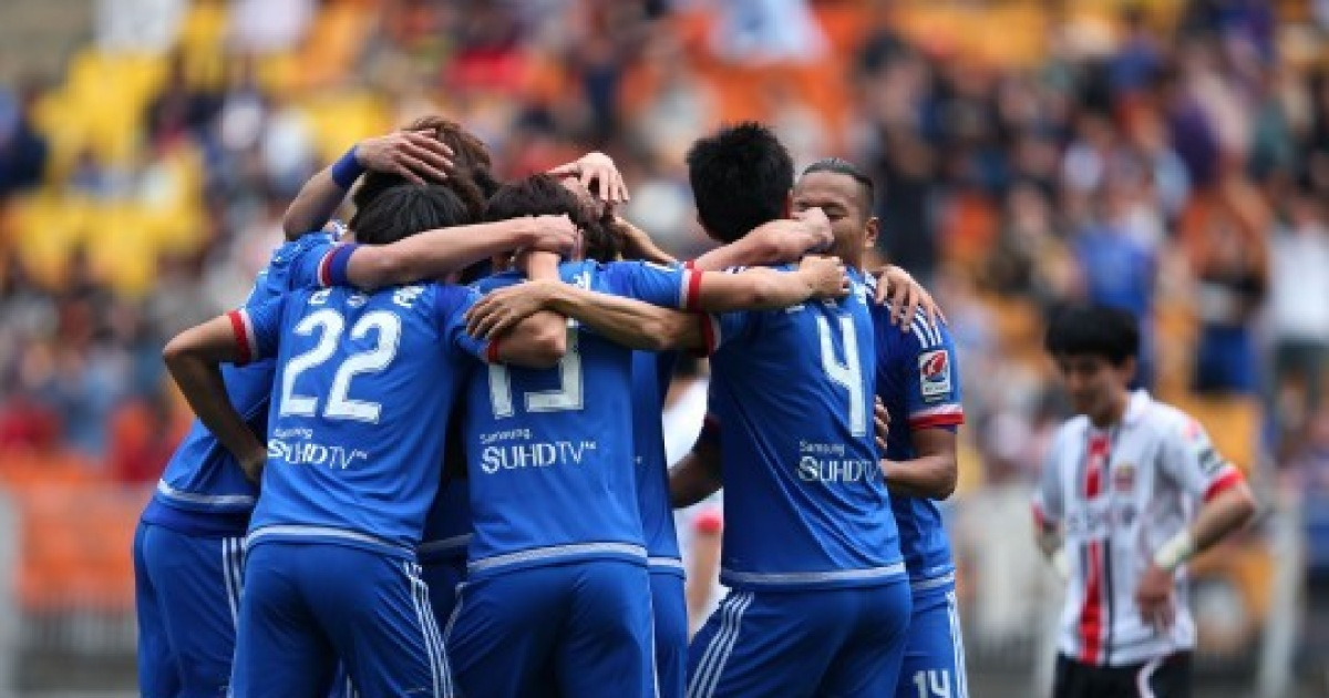 '정대세 2골2AS' 수원, 슈퍼매치서 서울에 5-1 대승(종합)