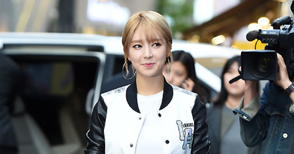[MD포토] AOA 초아 '야구점퍼 입고 여신미소'