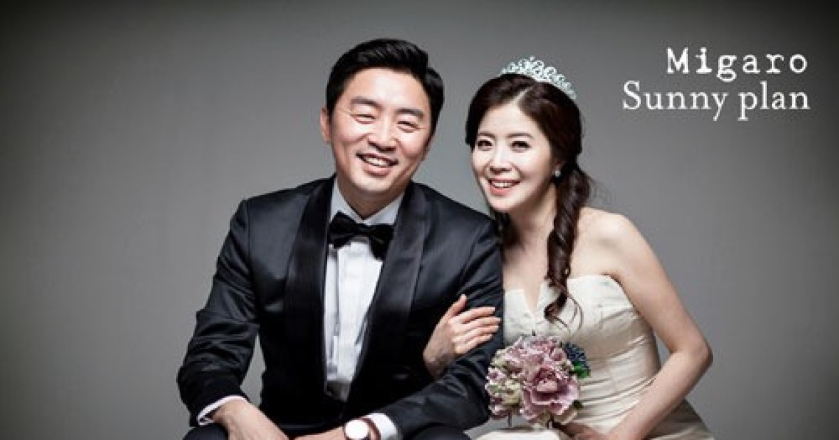 MBN 김희경 앵커, 강훈식 교수와 결혼..웨딩 화보 공개