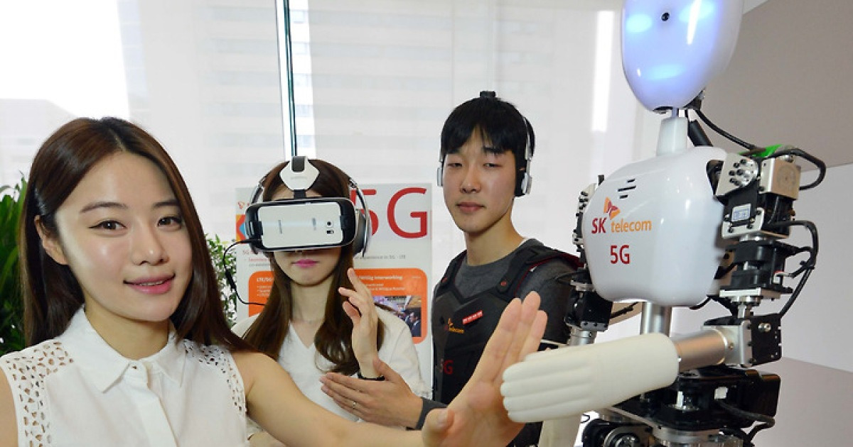 SKT 5G 로봇슈트 시연