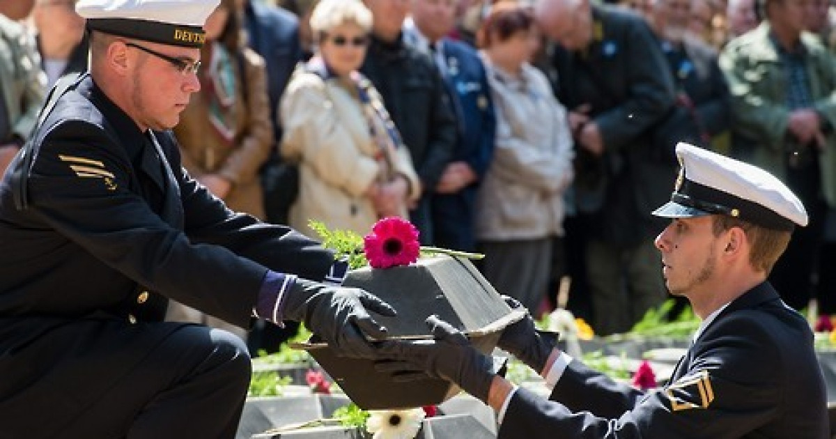 GERMANY WWII SOLDIERS REMAINS