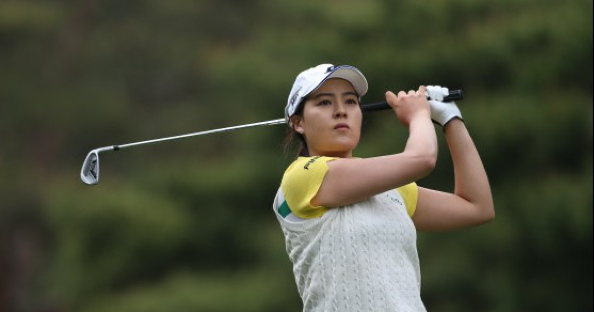 [KLPGA]'시즌 2승 도전'전인지, KG·이데일리 2R 단독 선두 유지