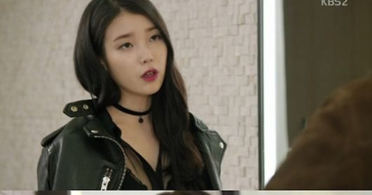 '프로듀사' 공효진, 아이유 기싸움서 졌다..비굴+능청