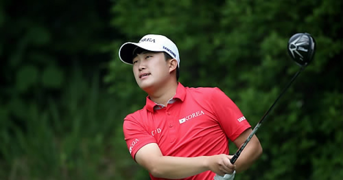 드라이버 티샷하는 김영웅