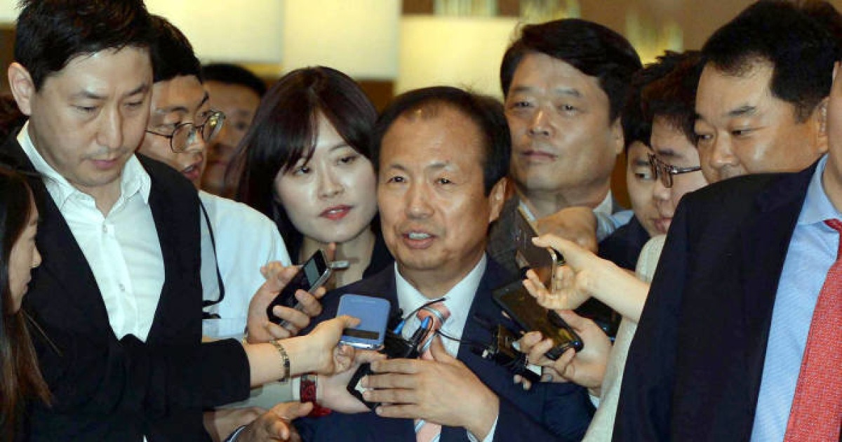 신종균 삼성전자 사장, "갤노트5 7월 출시설 오보"