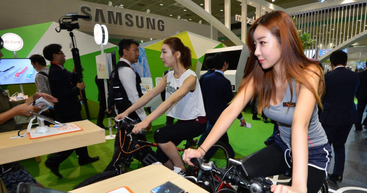 [WIS 2015]SKT·KT, 초연결사회 위한 최신 통신기술 선봬