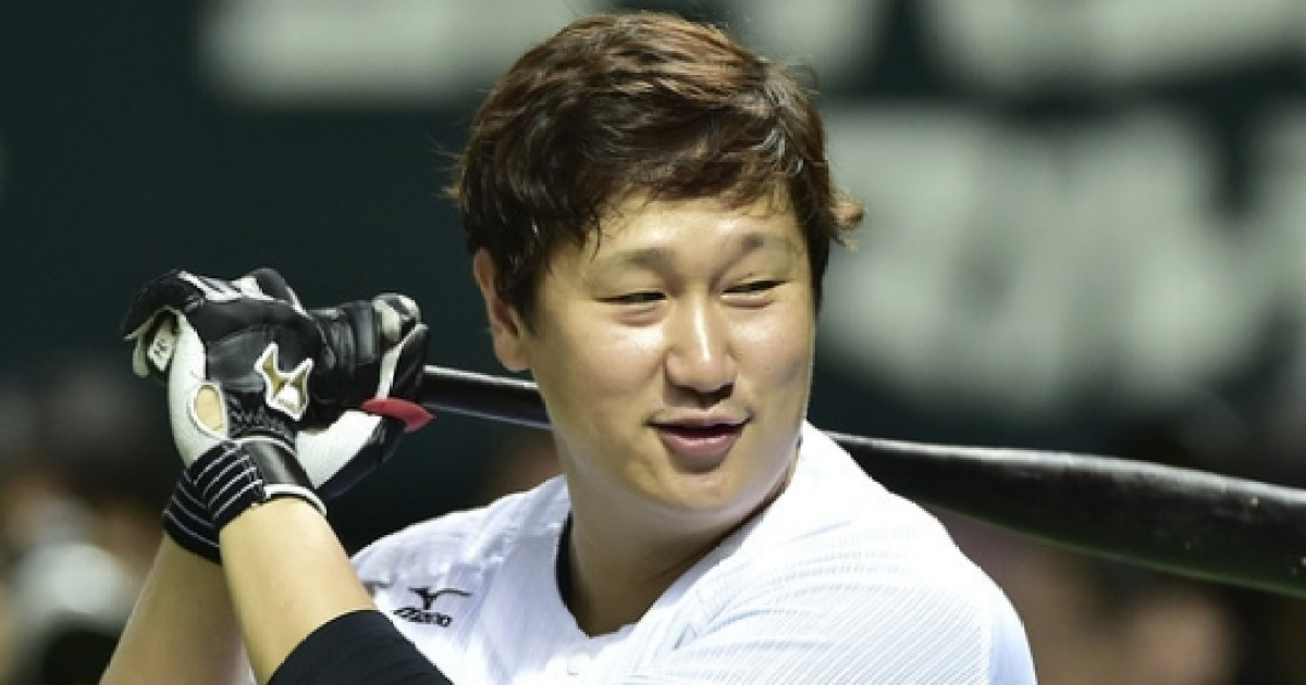 이대호, NPB 5월 MVP 타자부문 수상.. 통산 네 번째