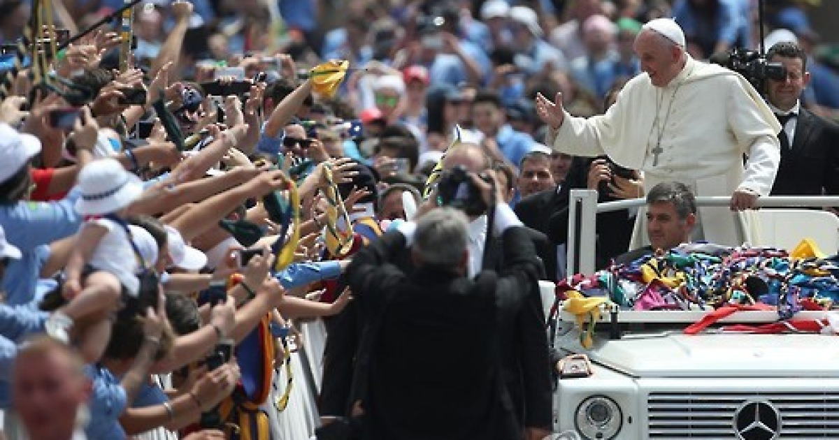 VATICAN POPE SCOUTS