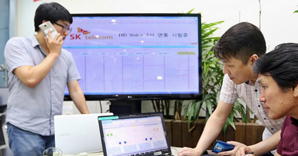 VoLTE 연동시험 하는 SKT 직원들