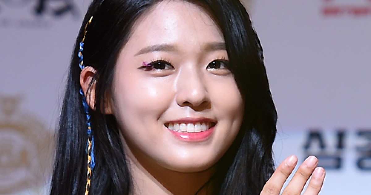 [MD포토] AOA 설현 '내가 꼭 안아줄께'