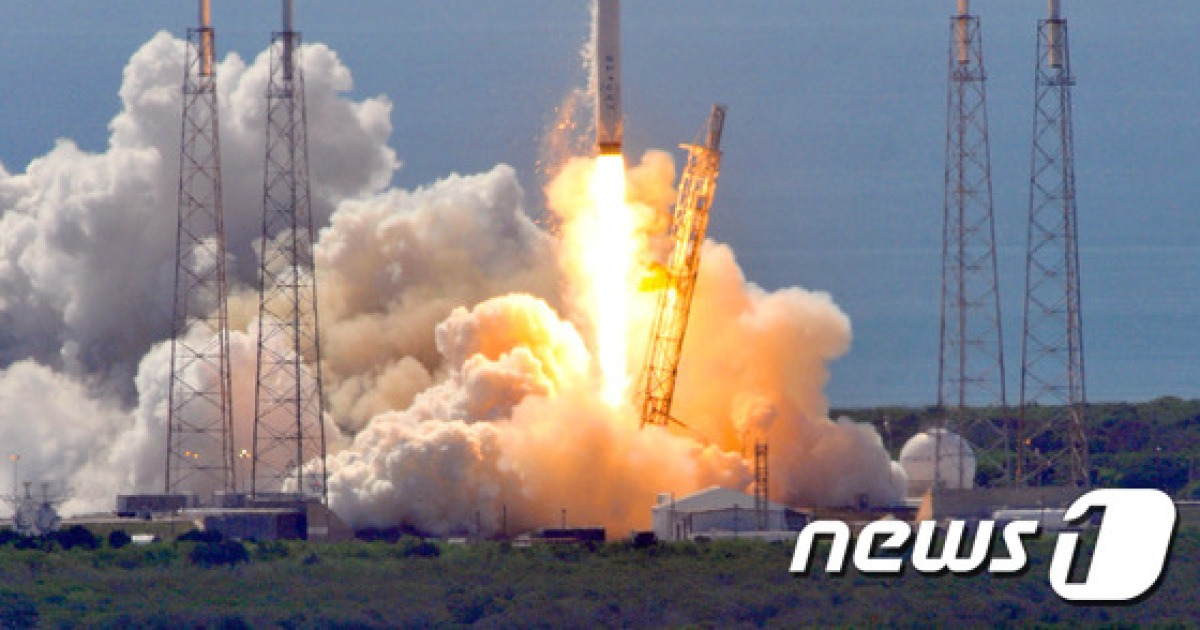 스페이스X 우주선 공중폭발..ISS 우주인들 생필품 부족 겪나