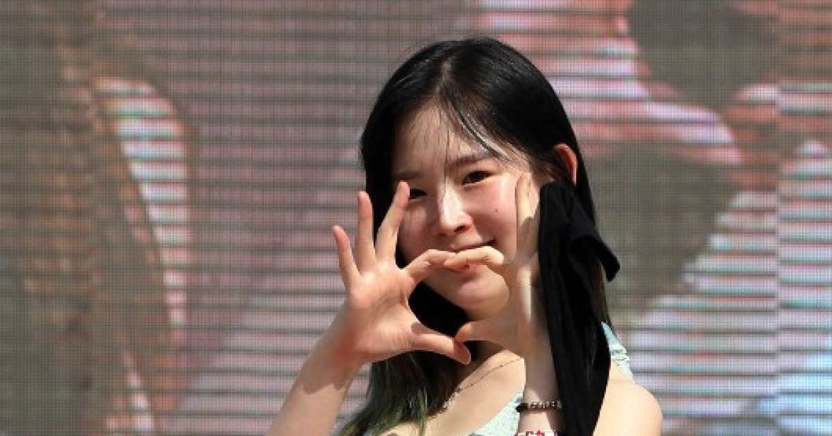 [포토] 비키니 여신의 아찔 하트