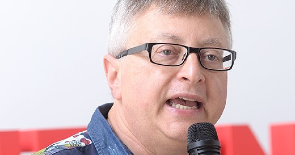 '배트맨' 제작자 "팀버튼·놀란, 내가 만난 최고의 천재들"