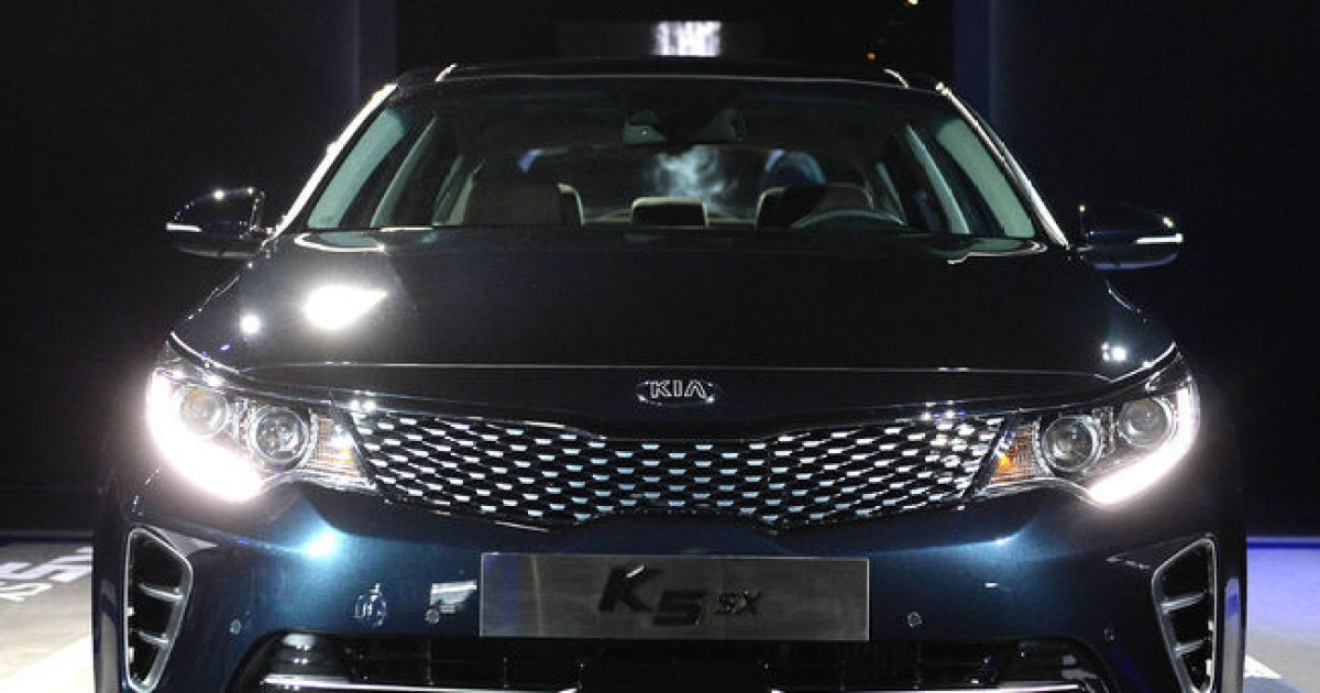 [사진]스포티한 디자인의 신형 K5 SX