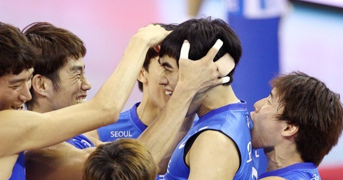 [프로배구] 확 달라진 우리카드, KB손보꺾고 KOVO컵 결승 진출 (종합)