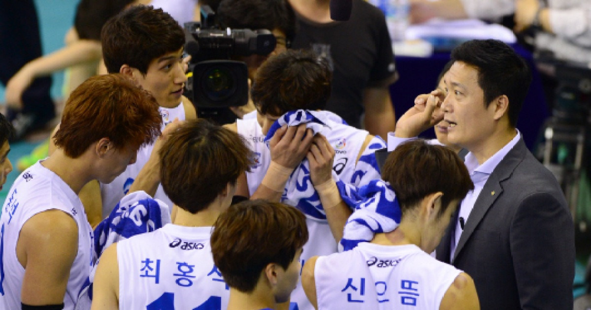 우리카드 KB손보 꺾고 KOVO컵 결승 진출