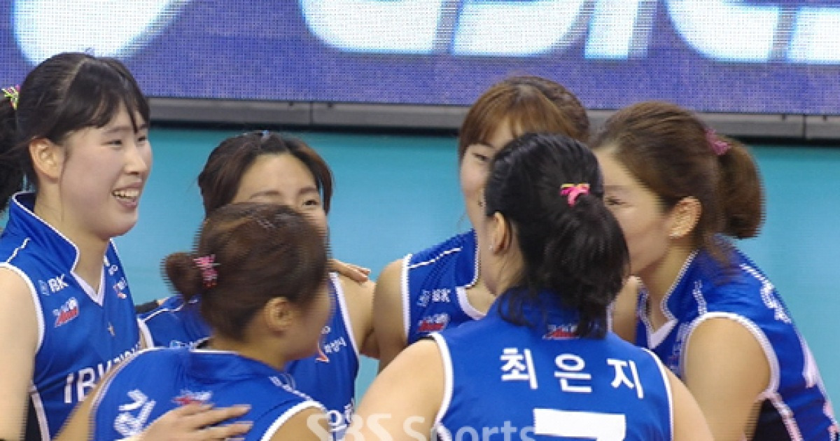 [하이라이트] 'KOVO컵 결승대진 완성' IBK기업은행, 인삼공사에 완승..현대건설과 격돌