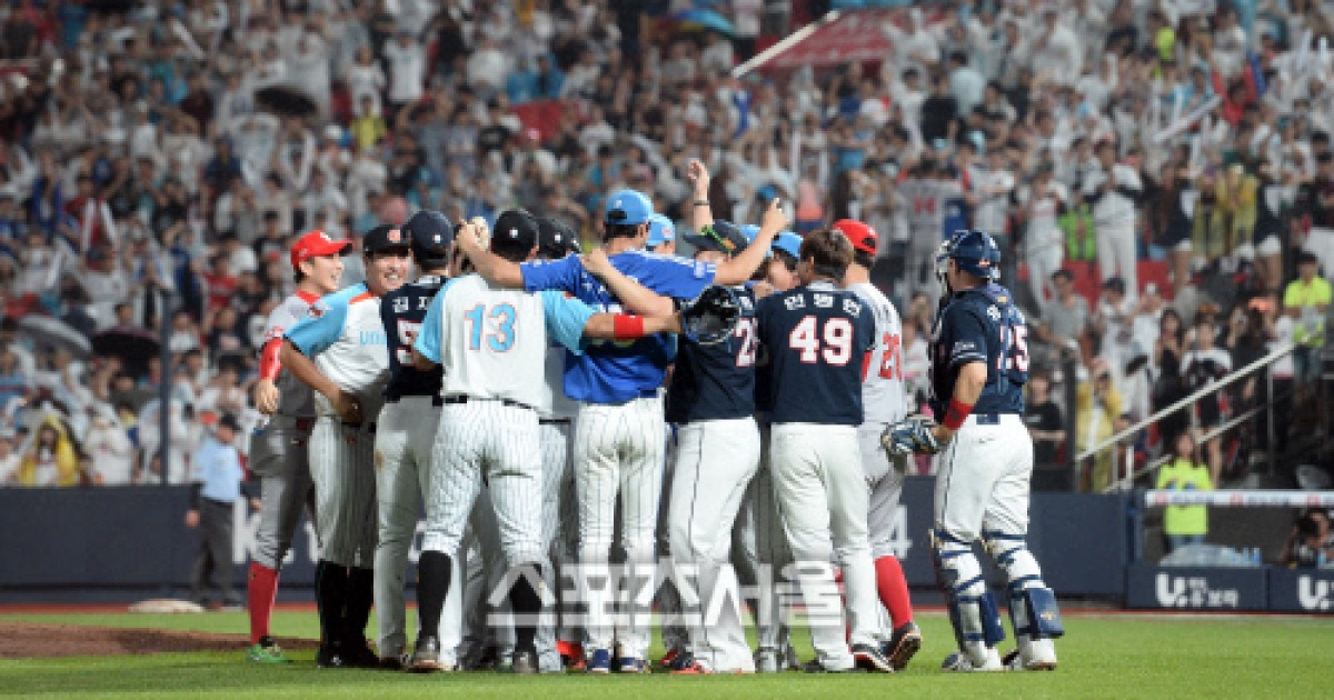 [SS포토]KBO 올스타전, 만원 관중의 환호 속에 드림 올스타 승리
