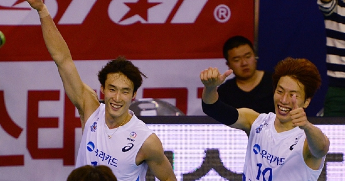 우리카드, OK저축은행 꺾고 KOVO컵 우승