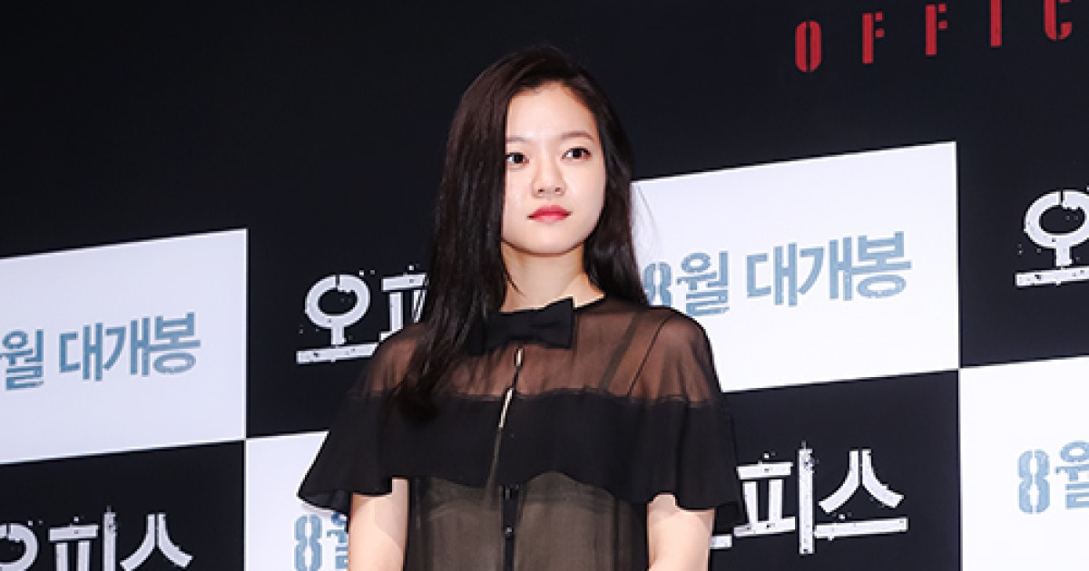 [bnt포토] 고아성 '고품격 블랙시스루'