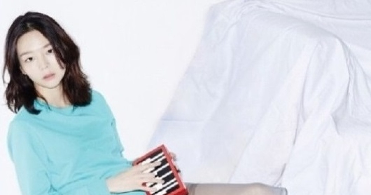 자이언티·이솜 열애설 이솜 속옷 훤히 비치는 시스루 패션 눈길