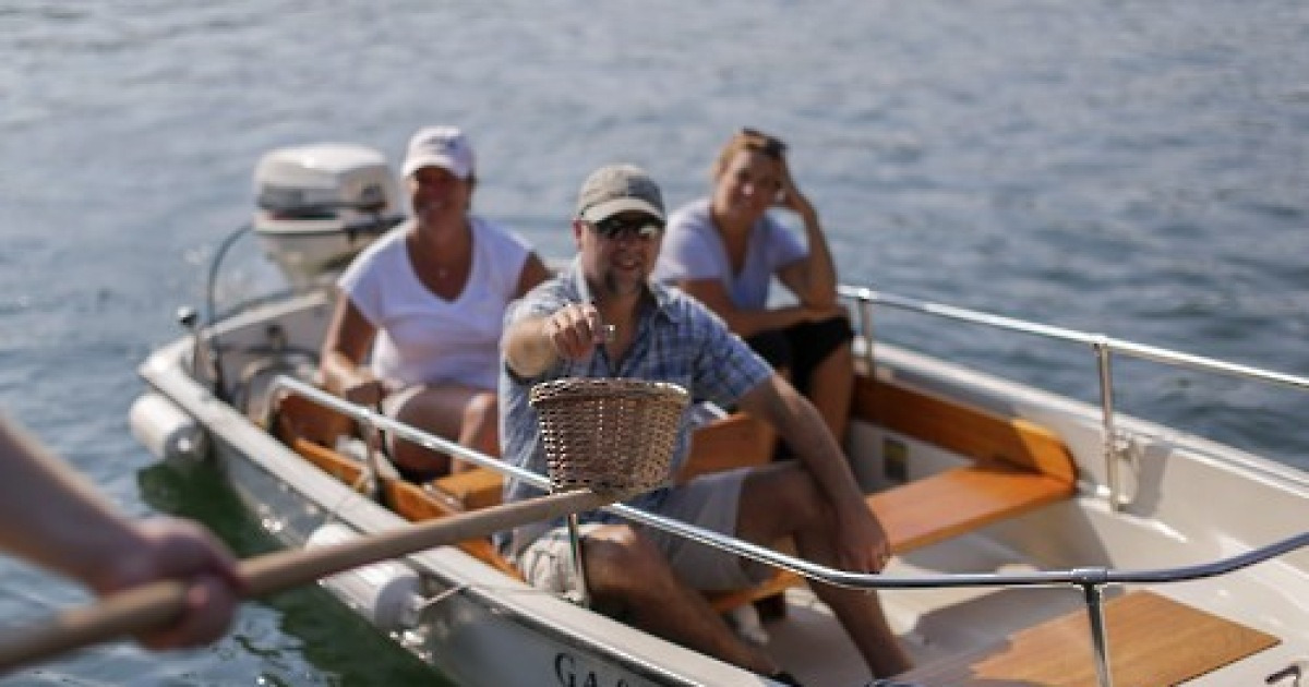 USA BOAT CHURCH