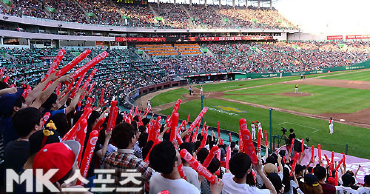 KBO리그, 8년 연속 500만 관중 돌파..'역대 9번째'