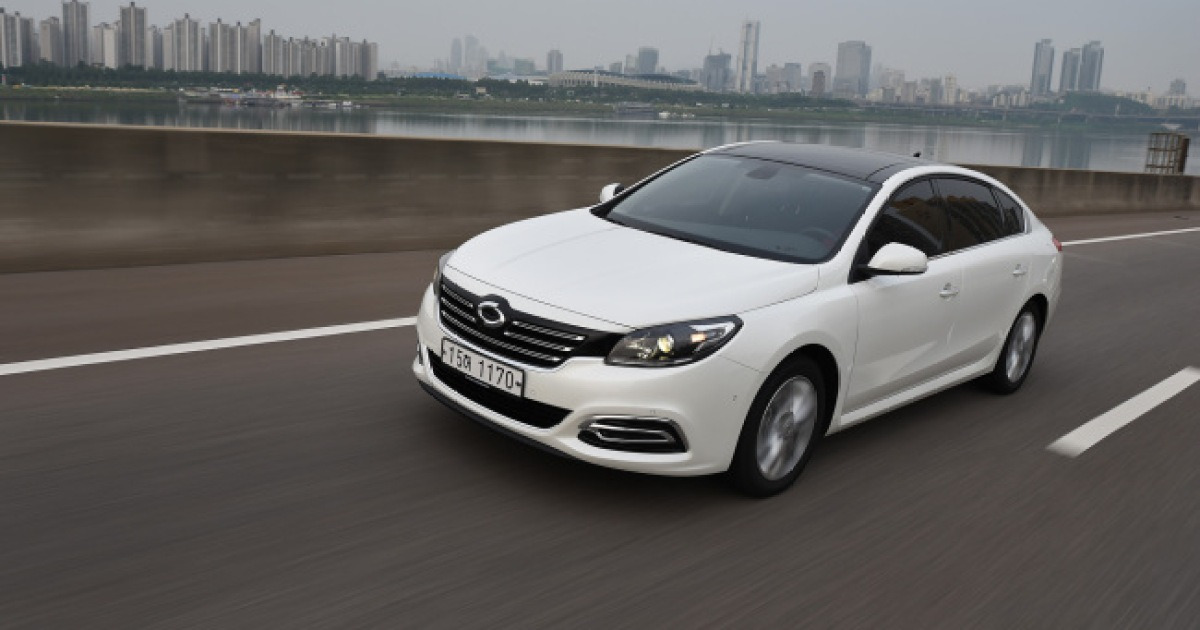 [시승기] 품격에다 경제성까지 겸비한 '착한 준대형 SM7 LPe'