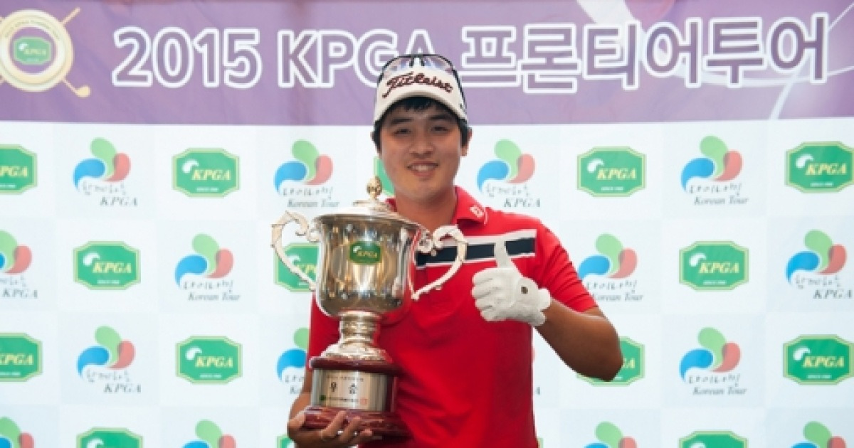 '호주 유학파' 김민규, KPGA 프론티어투어서 프로 데뷔 첫 우승