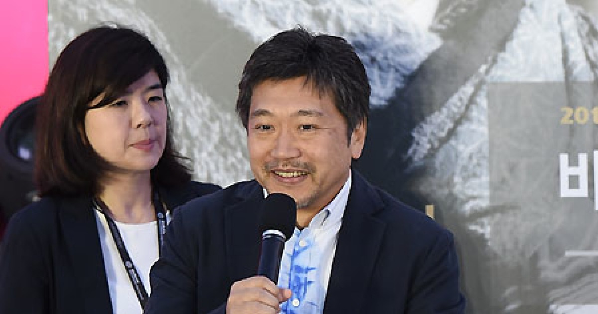 [20th BIFF] 고레에다 감독 "후쿠야마 마사하루 결혼 동조하면 원성살 듯"