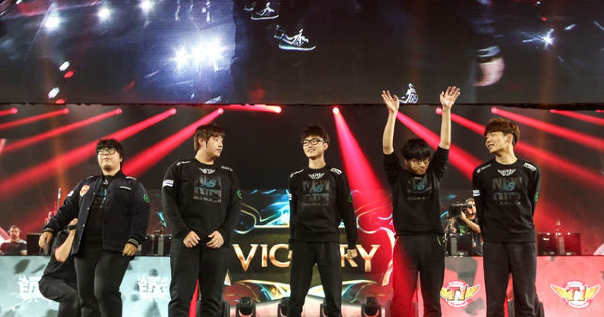 [롤드컵] 'SKT, EDG 완파'..한국 웃고 중국 울었다 (종합)