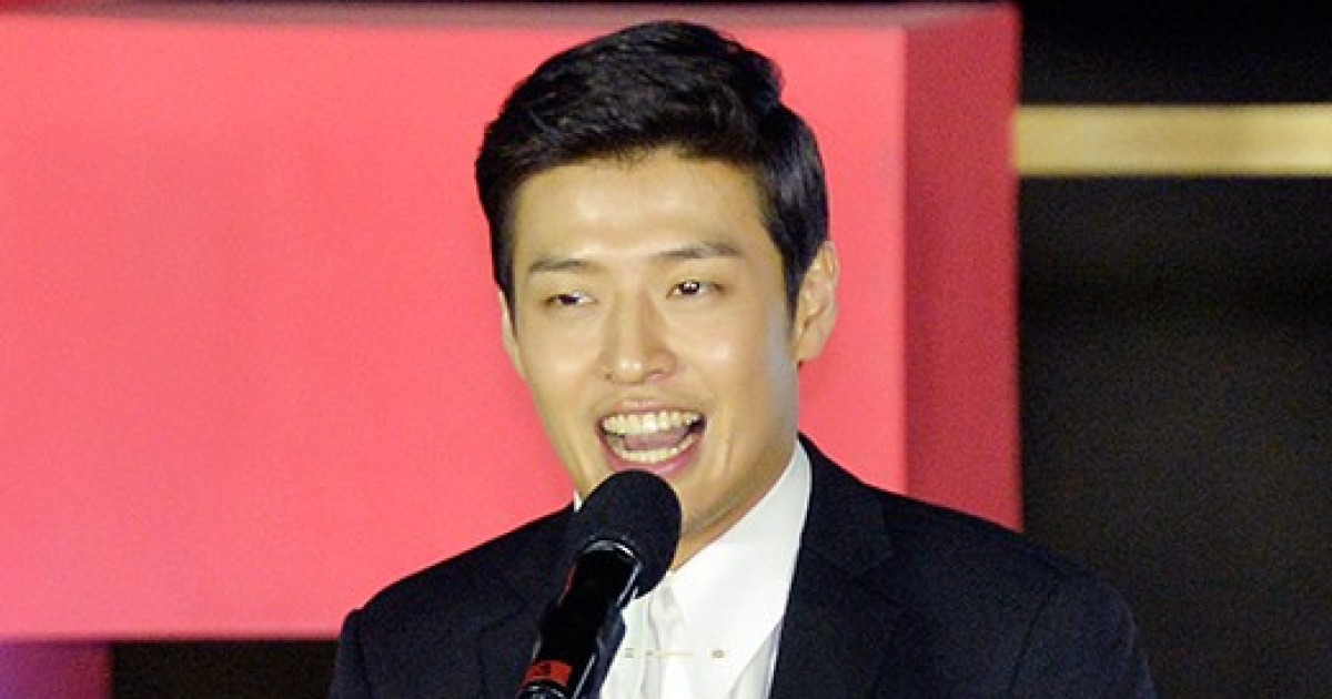 [20th BIFF] '스물' 강하늘 "이병헌 감독, 부녀회장 같았다" 폭로