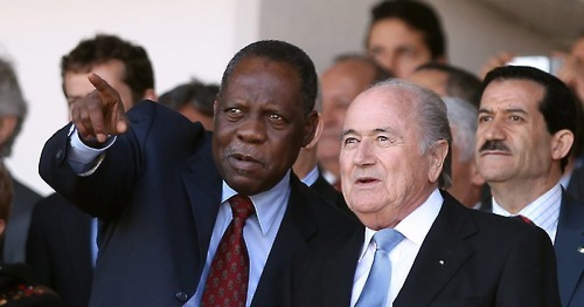 FILE ALGERIA SOCCER FIFA PRESIDENT