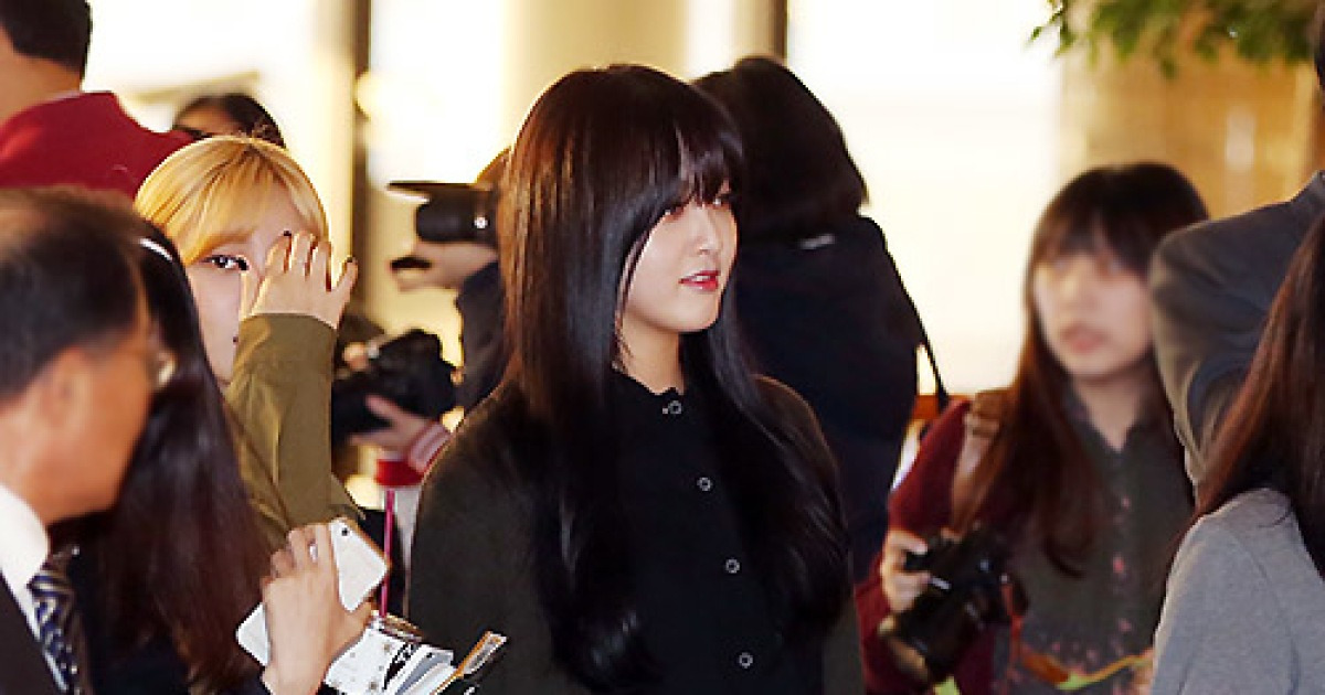 [bnt포토] AOA 찬미, 시선 사로잡는 각선미 (공항패션)