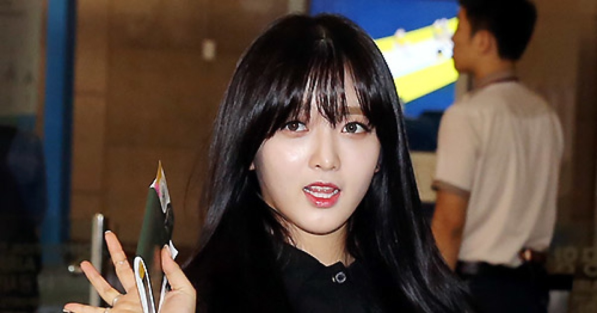 [bnt포토] AOA 찬미, 손인사로 매력 발산~