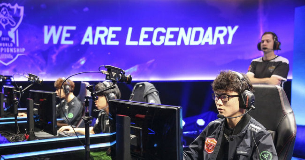 [롤드컵] SKT, 트리스타나 앞세워 ahq 기선제압