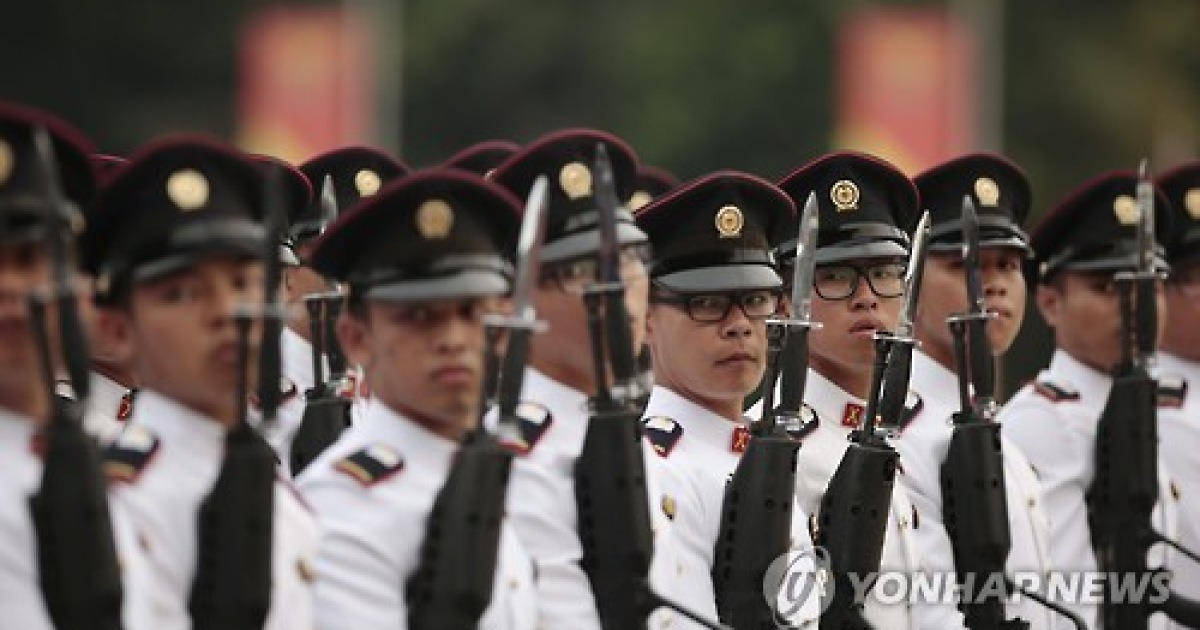SINGAPORE MILITARY OFFICERS