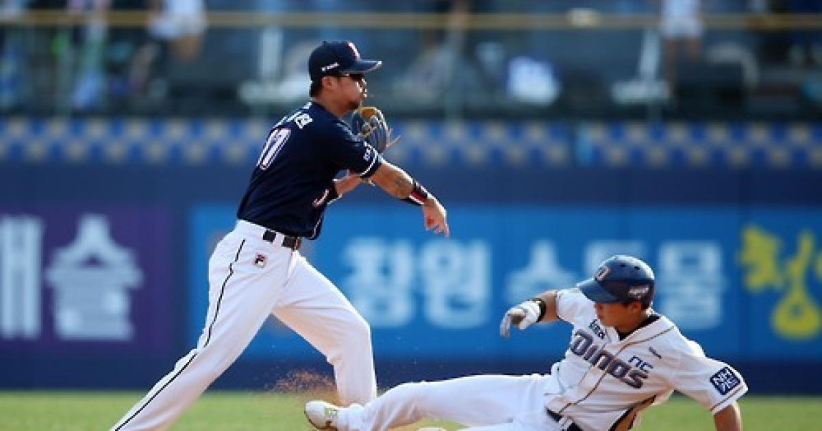 [PO1 승부처] 주도권 구경 못한 NC, 통한의 5회말 병살타