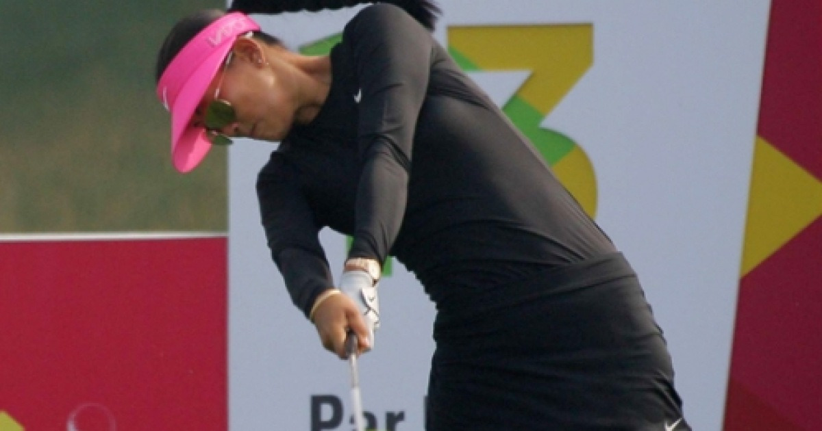 클럽과 하나된 미셸 위의 드라이버샷 [LPGA]