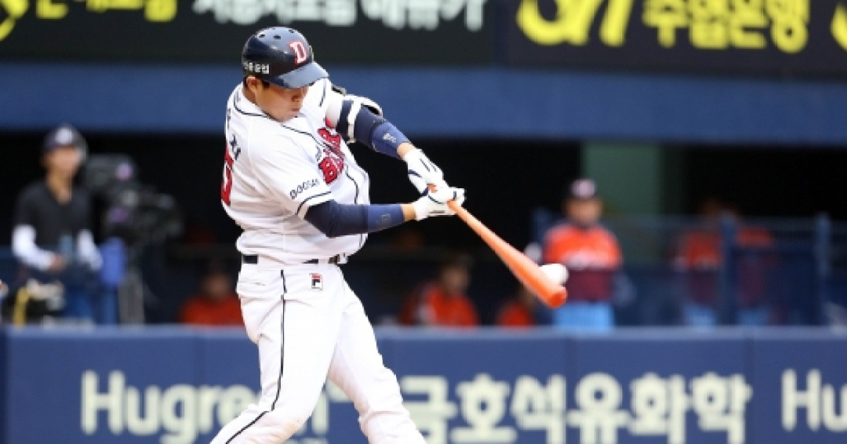 [PO4] '부상 투혼' 양의지 "니퍼트도 뛰는데 저도 뛰어야죠"