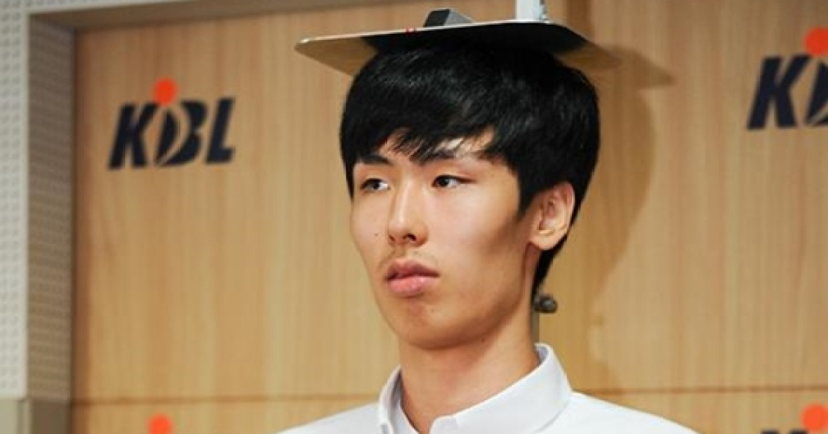 전주 KCC, 3순위로 '고교출신' 송교창 지명