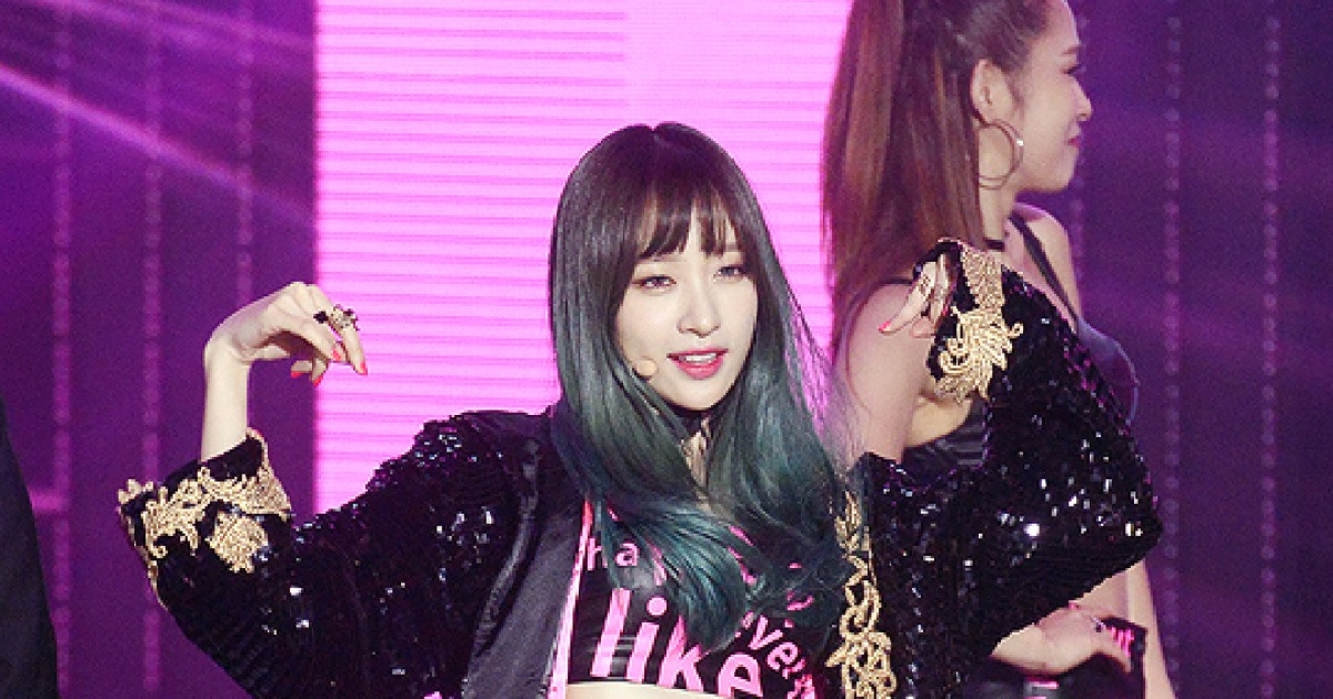 [TD포토] EXID 하니, '남자들도 부러워할 완벽한 복근'