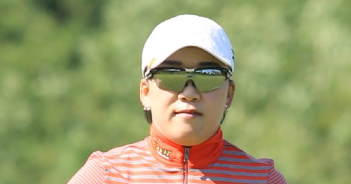 [JLPGA]신지애, 최종일 1타차 뒤집는다..3R 전인지 7위, 이보미 8위