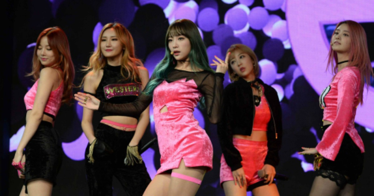 [SW포토] 걸그룹 EXID의 골든글러브 축하공연