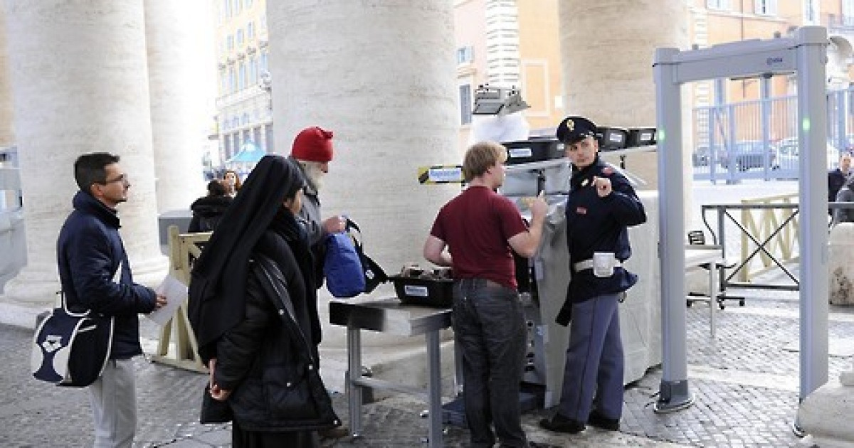 VATICAN POPE SECURITY