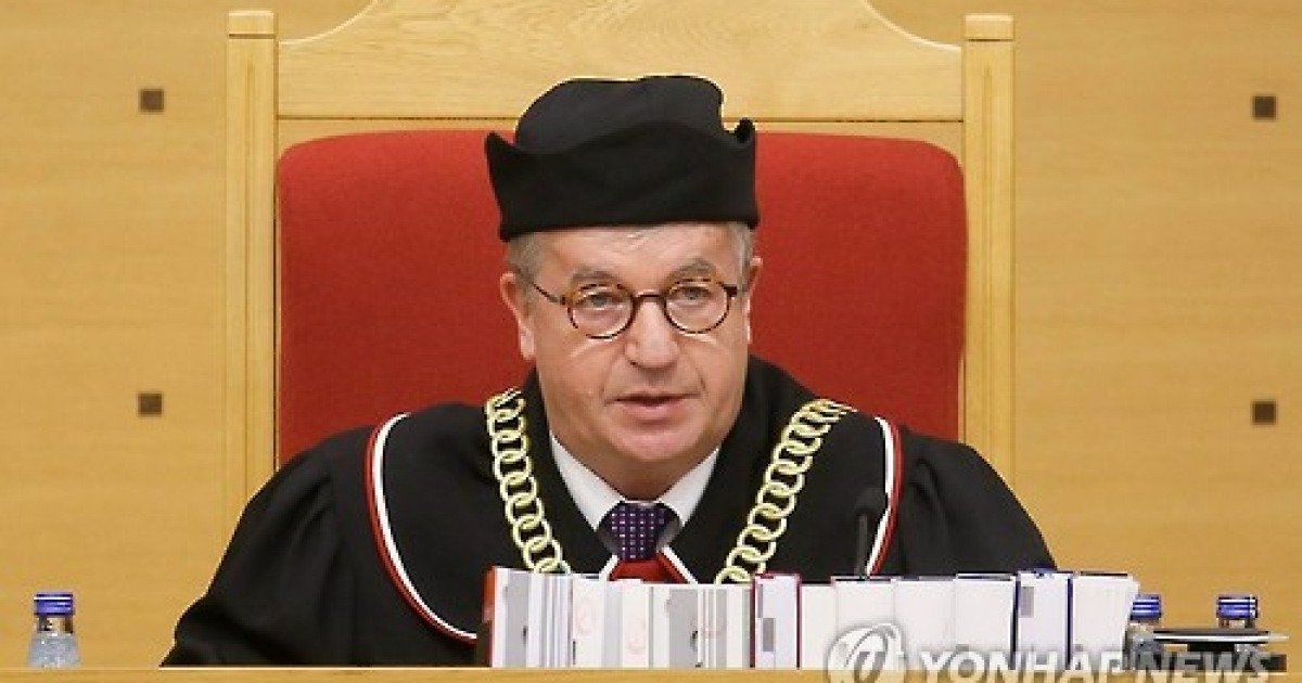 POLAND JUSTICE CONSTITUTIONAL TRIBUNAL