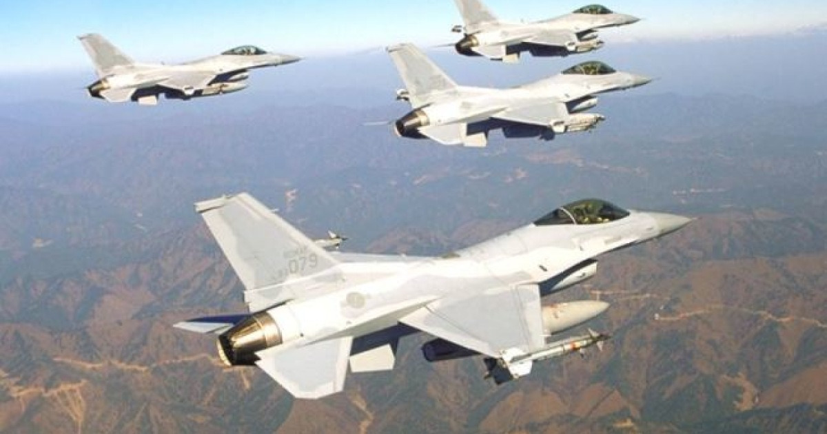 KF-16 업그레이드 업체, BAE에서 록히드마틴으로 바뀐 이유?