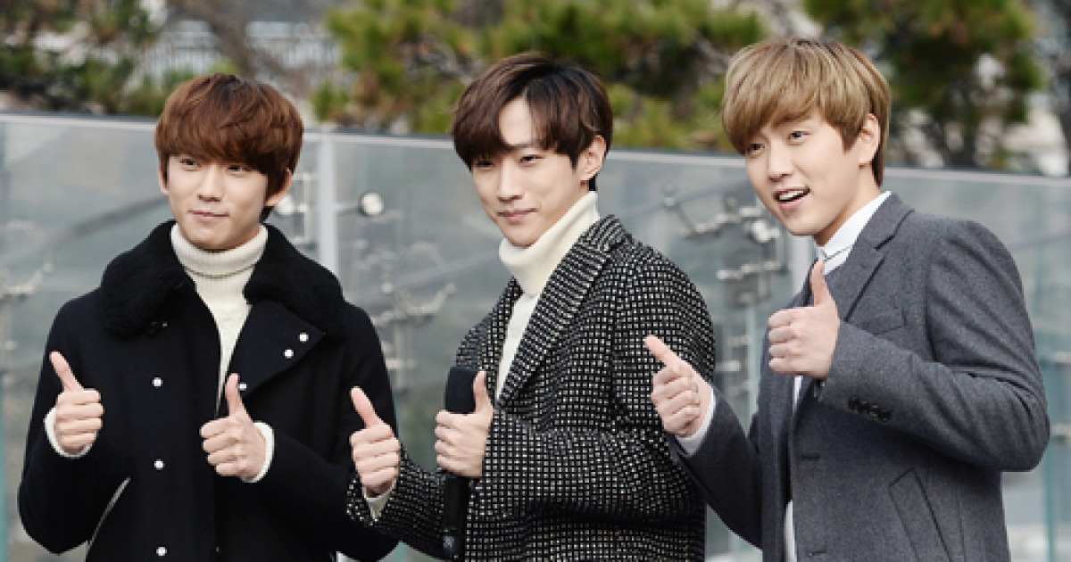 B1A4 공찬-진영-산들 '세명이서 엄지 척' [MBN포토]