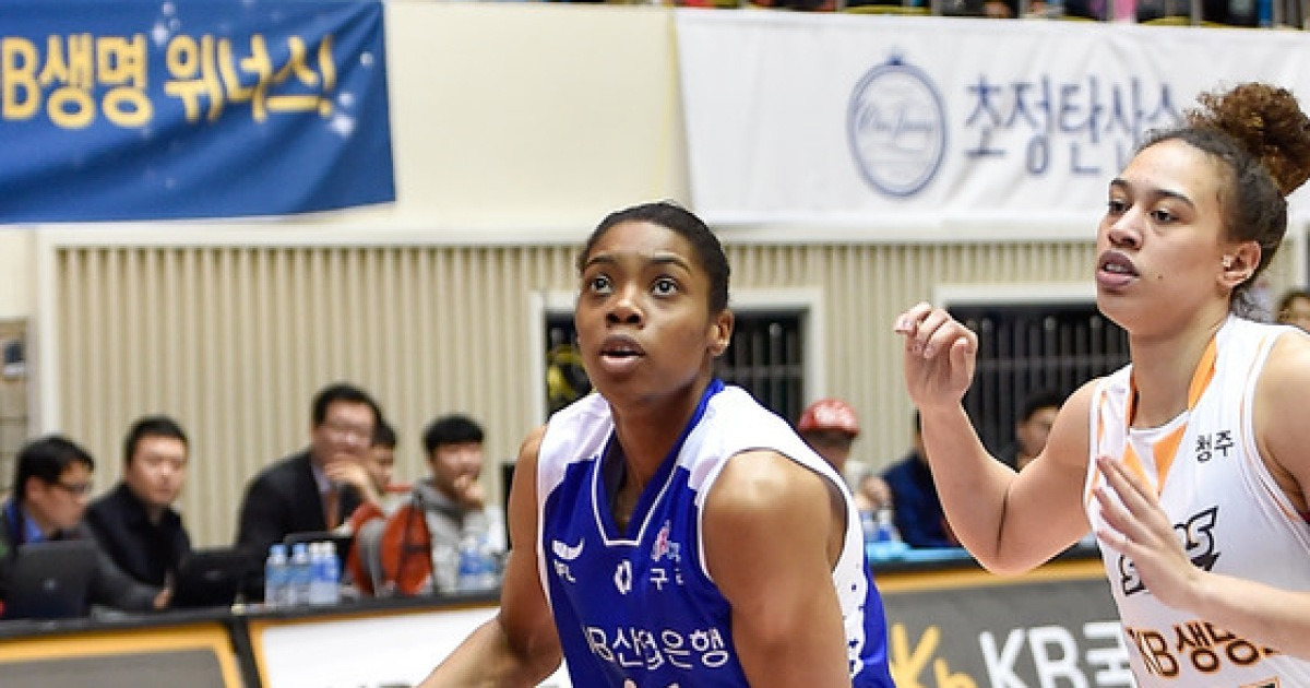 [WKBL] '비키바흐 17득점' KDB생명, KB 제물로 11연패 탈출