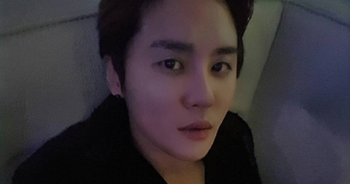 JYJ 김준수, 뒤늦은 성탄절 인사 "메리 크리스마스"